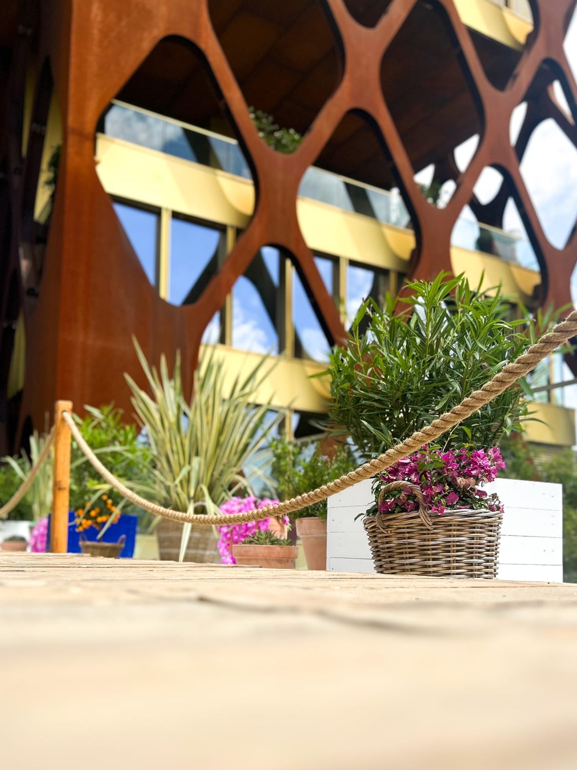 Une oasis méditerranéenne au Kirchberg | KPMG Plage 2024